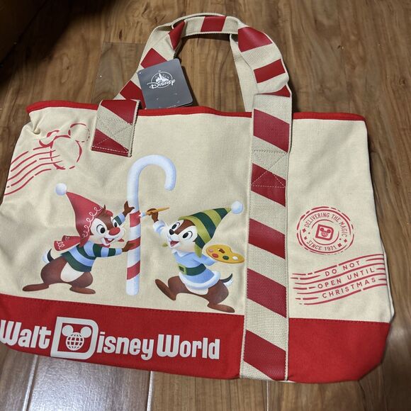 Disney | Holiday | 224 Disney World Christmas Holiday Tote Pwp Chip ...